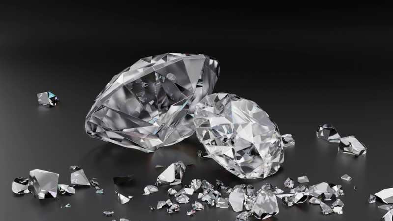 Fire In A Diamond? What is Diamond Fire? - CaratCraze