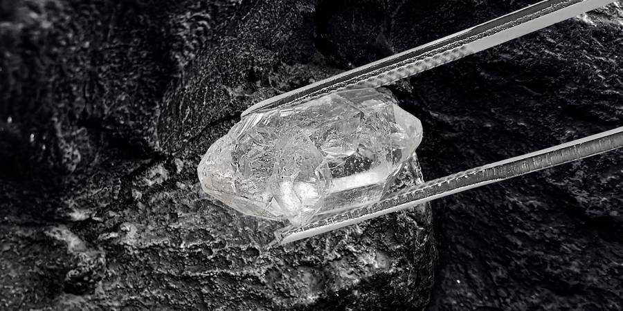 What Are The Characteristics Of A Diamond? - CaratCraze